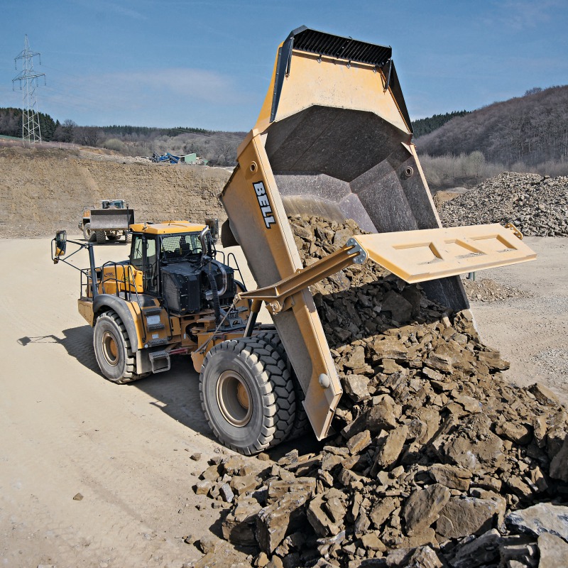 The four-wheel-drive two-axle Bell B60E impresses with its great ...