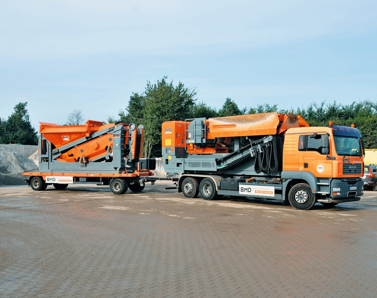 Production of recycled chippings with BMD screening and crushing plant ...