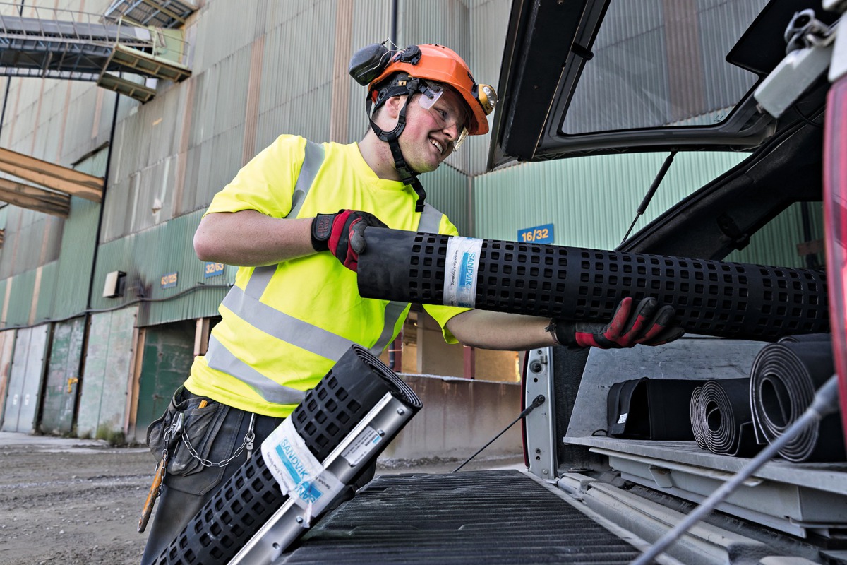 Screen media combining durability and high accuracy - Mineral Processing