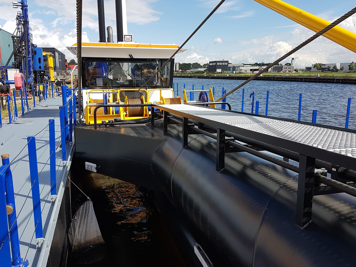 Damen contracted to deliver cutter suction dredger to T&C in Paraguay ...