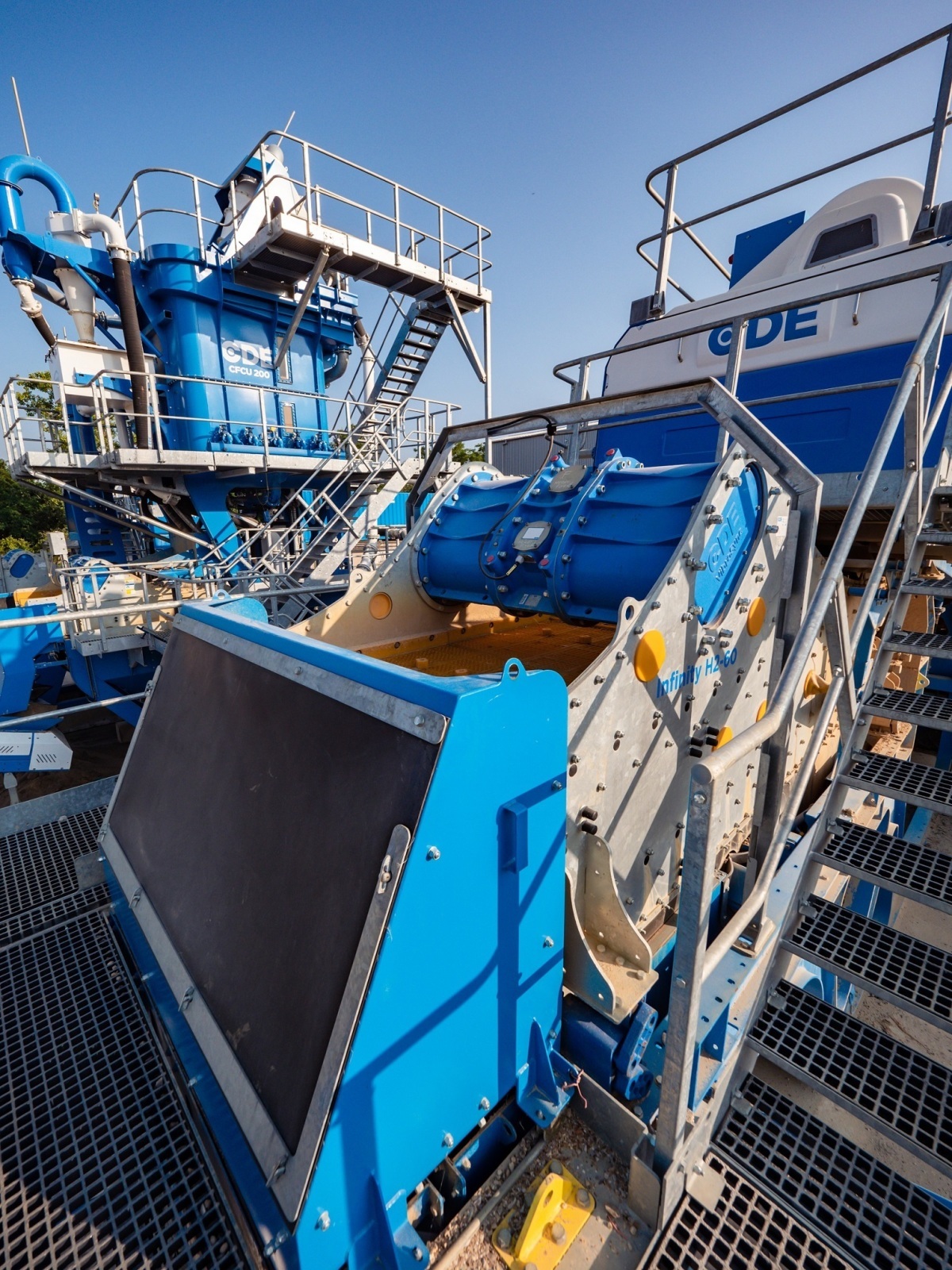 Recovery of 70 % of waste with new construction material recycling ...