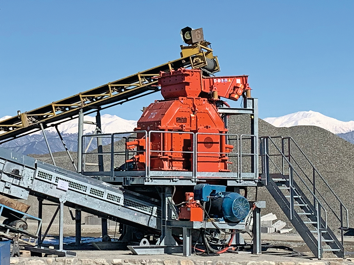 Reversible SMR impact crushers from SBM - Mineral Processing