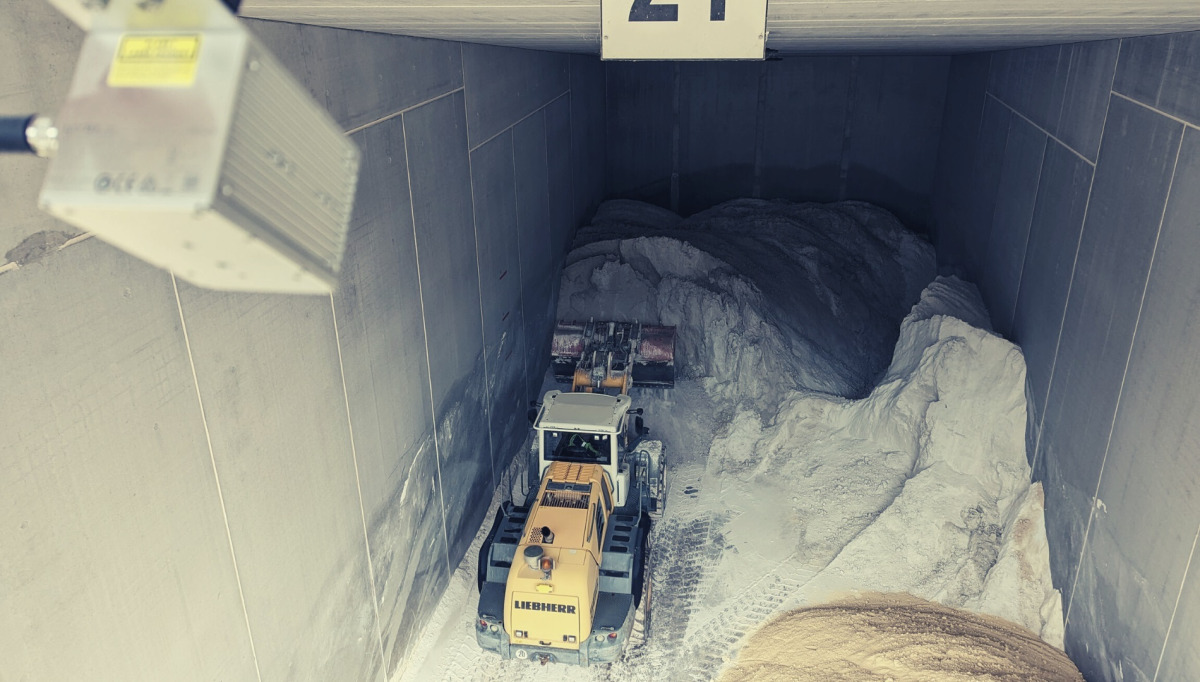 Volume measurement and digital management of bulk solids stockpiles ...