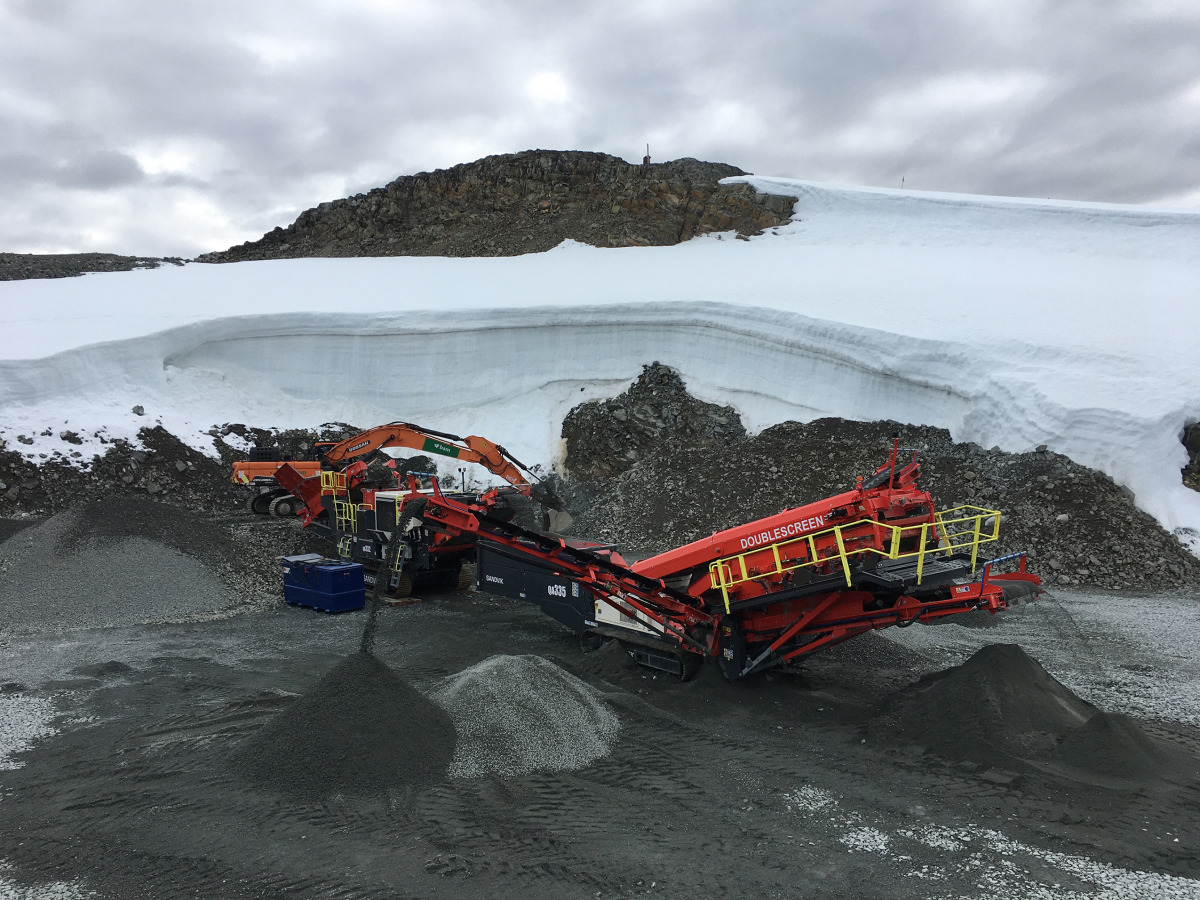 Polar expedition for Sandvik mobile crushing and screening - AT Minerals