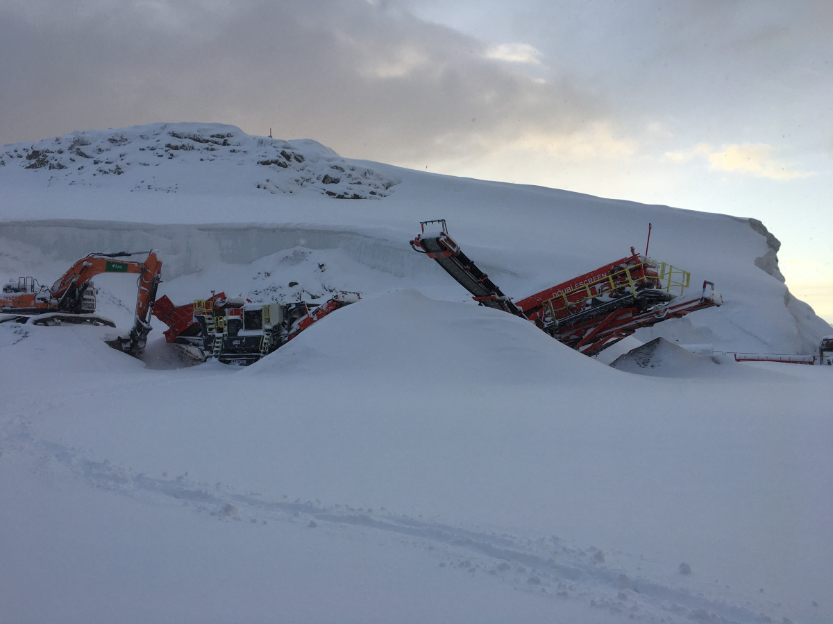 Polar expedition for Sandvik mobile crushing and screening - AT Minerals