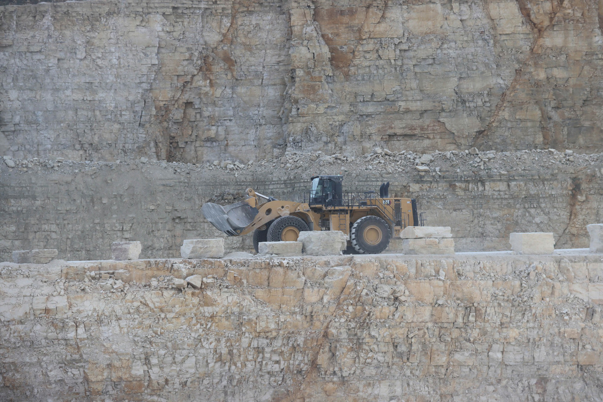 Seamless generation change with new and old 992 wheel loader series ...