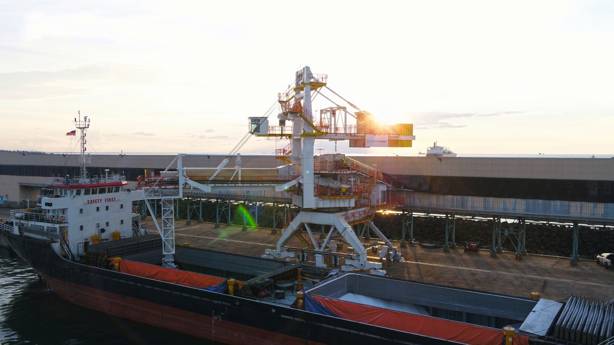 Beumer Group supports bulk material terminals at ports - AT Minerals