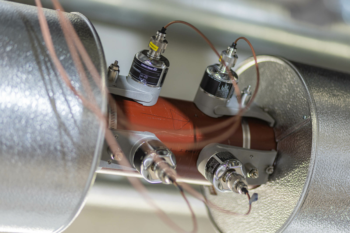 Clamp-on ultrasonic flowmeters with efficiency potential - AT Minerals