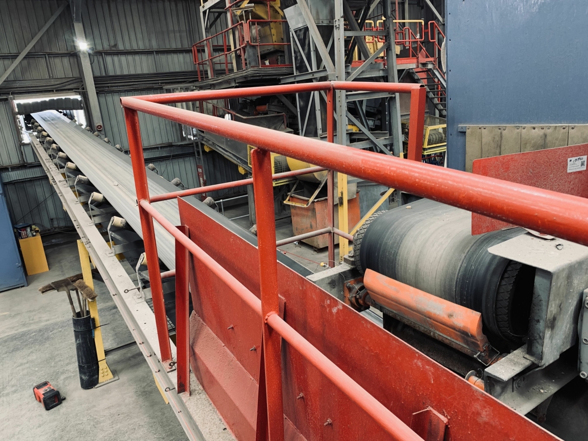 Belt cleaning systems facilitate the transformation of waste ...