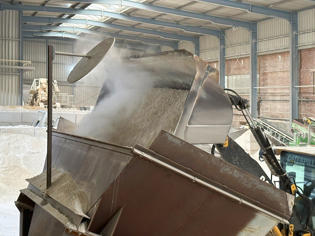 Level measurement in the feed silo - AT Minerals