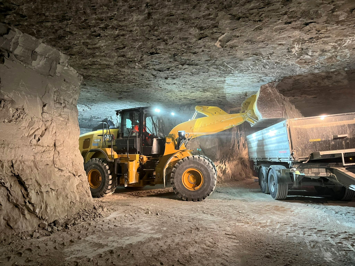 950M wheel loaders support Knauf Gips KG in the extraction of anhydrite ...