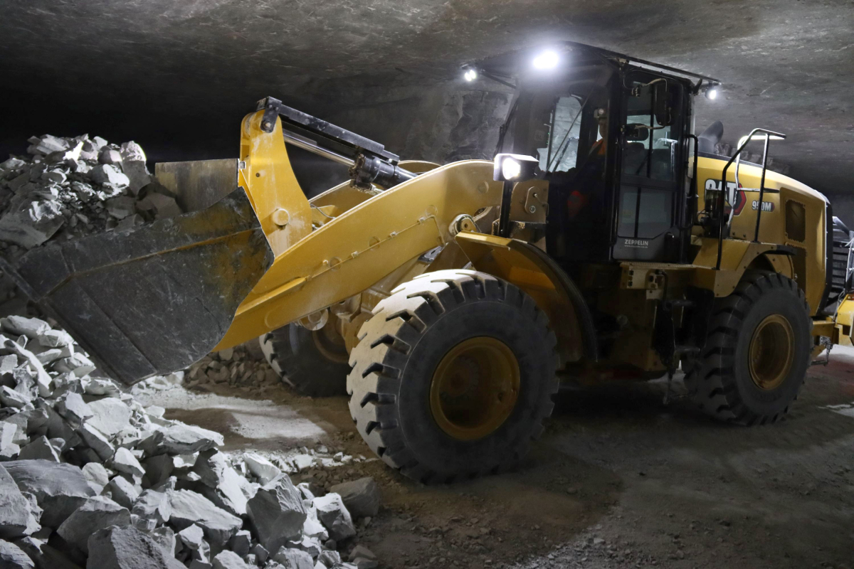 950M wheel loaders support Knauf Gips KG in the extraction of anhydrite ...