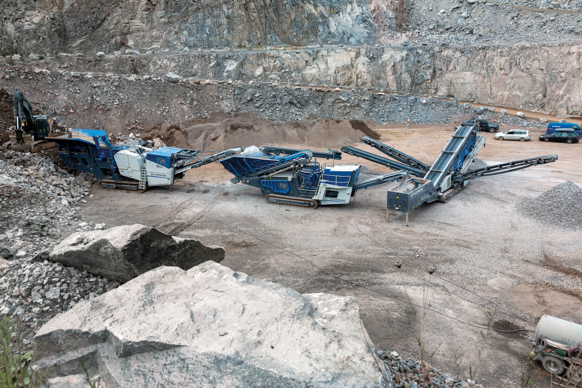 All-electric operation of mobile crushing and screening plants - AT ...