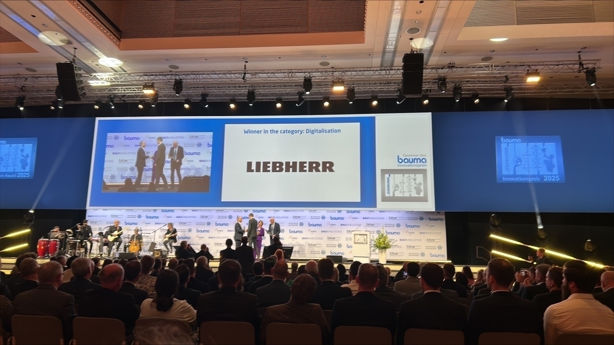 Liebherr erhält auf der bauma 2025 einen Innovationspreis - AT Minerals