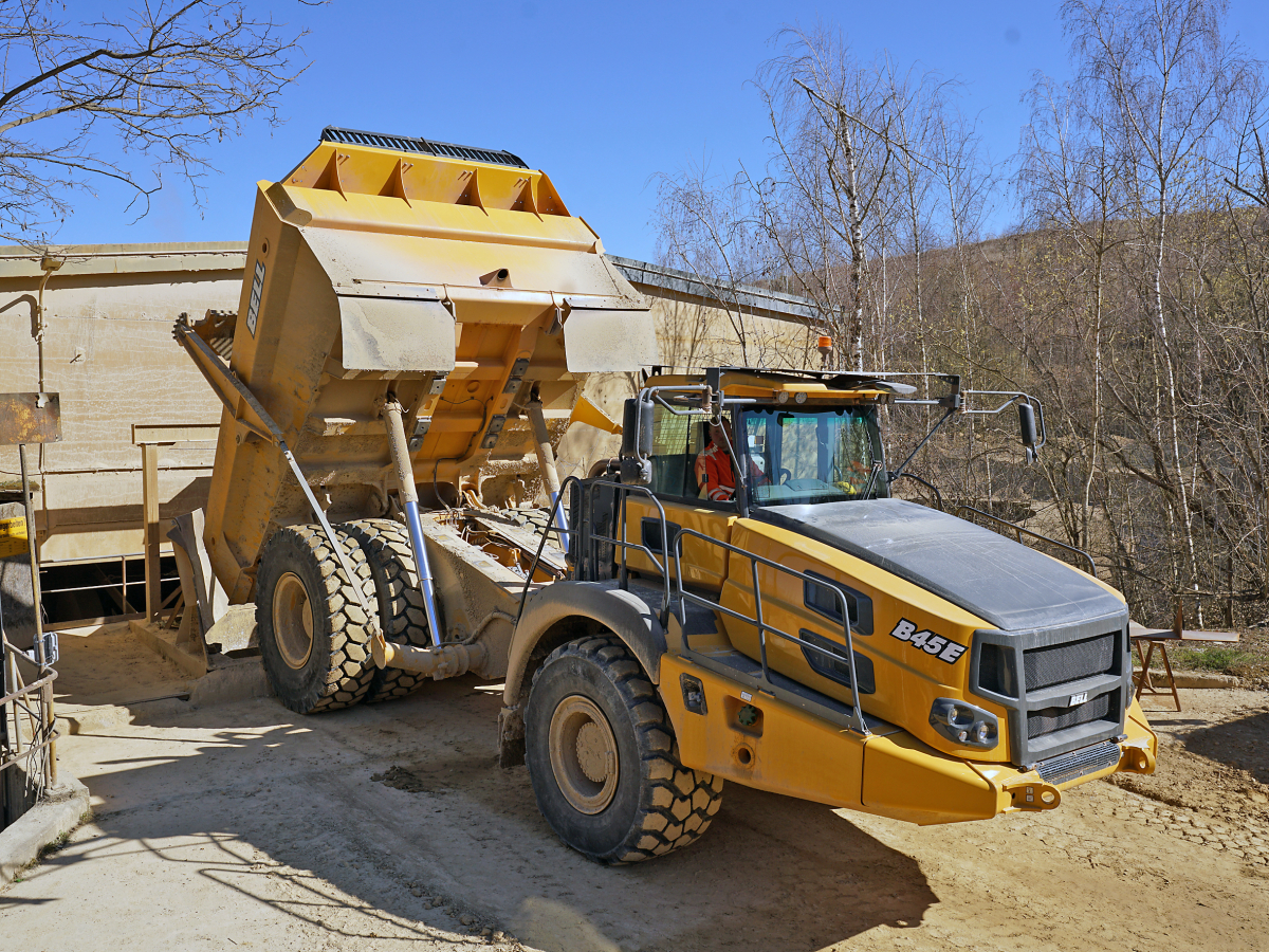 Bell B45E 4x4 at Ostrauer Kalkwerke - AT Minerals