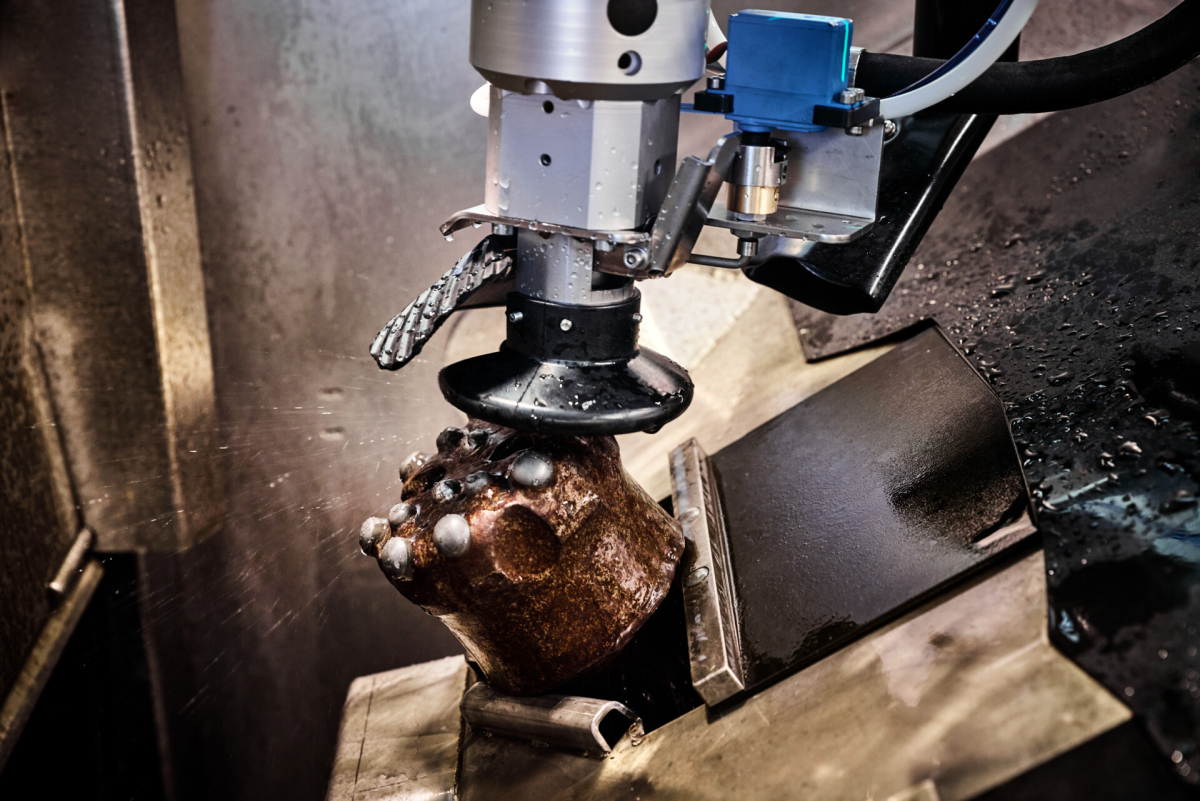 Sandvik expands its drill bit resharpening machine portfolio with mid ...